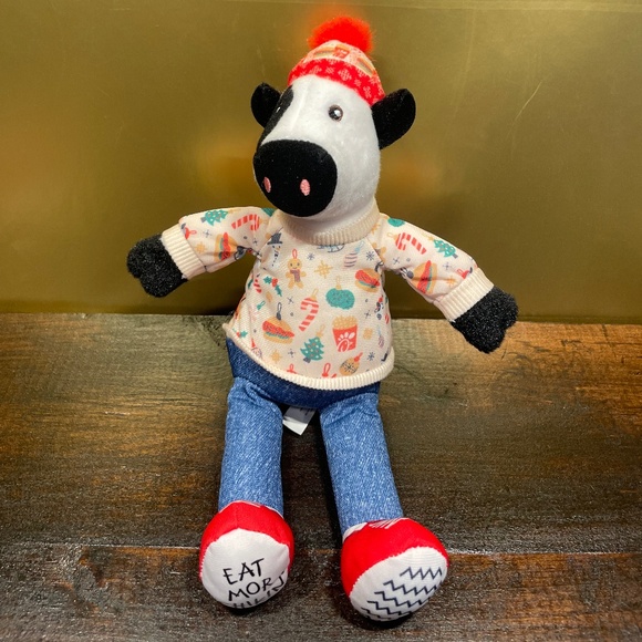 Chick-Fil-A | Toys | Limited Edition Chickfila Christmas Cow Eat Mor ...
